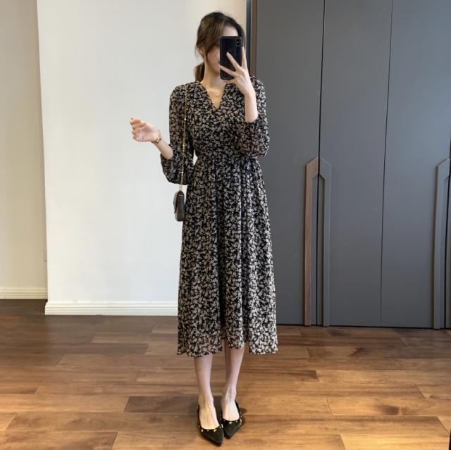 ワンピース ロングワンピース Vネック 長袖 半袖 かわいい 大人可愛い きれいめ シンプル カジュアル 大人 上品 おしゃれ お洒落 かっこいい レトロ アジアン エスニック エキゾチック 大人可愛い 大人女子 こなれ感 ラフ キュート ガーリー ルーズ 個性的 クール モード系