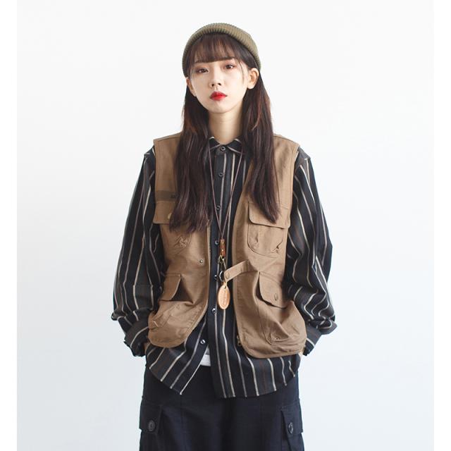 トップス ベスト ショート丈 袖なし Vネック ストレート ファスナー ポケット 前開き ボタン 綿 きれいめ シンプル カジュアル かっこいい レトロ ラフ メンズライク ボーイッシュ スポーティー ルーズ 個性的 クール 無地 春 秋 20代 30代 レディース メンズ ペア 女性用