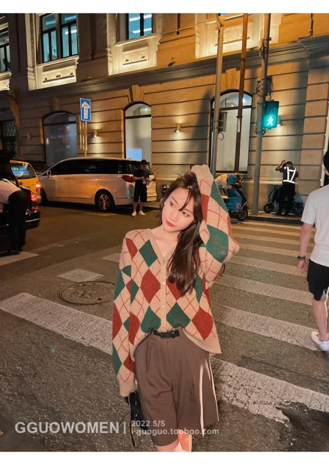 秋 セーター ジャケット トップス セーター ジャケット 上着 ミディアム丈 ミドル丈 袖あり 長袖 Vネック 襟なし ストレート ふわふわ 伸縮性 厚手 かわいい 大人可愛い シンプル 大人 お洒落 こなれ感 格子柄 秋 10代 20代 レディース 女性用 ママ オフィス ビジネス OL 通勤