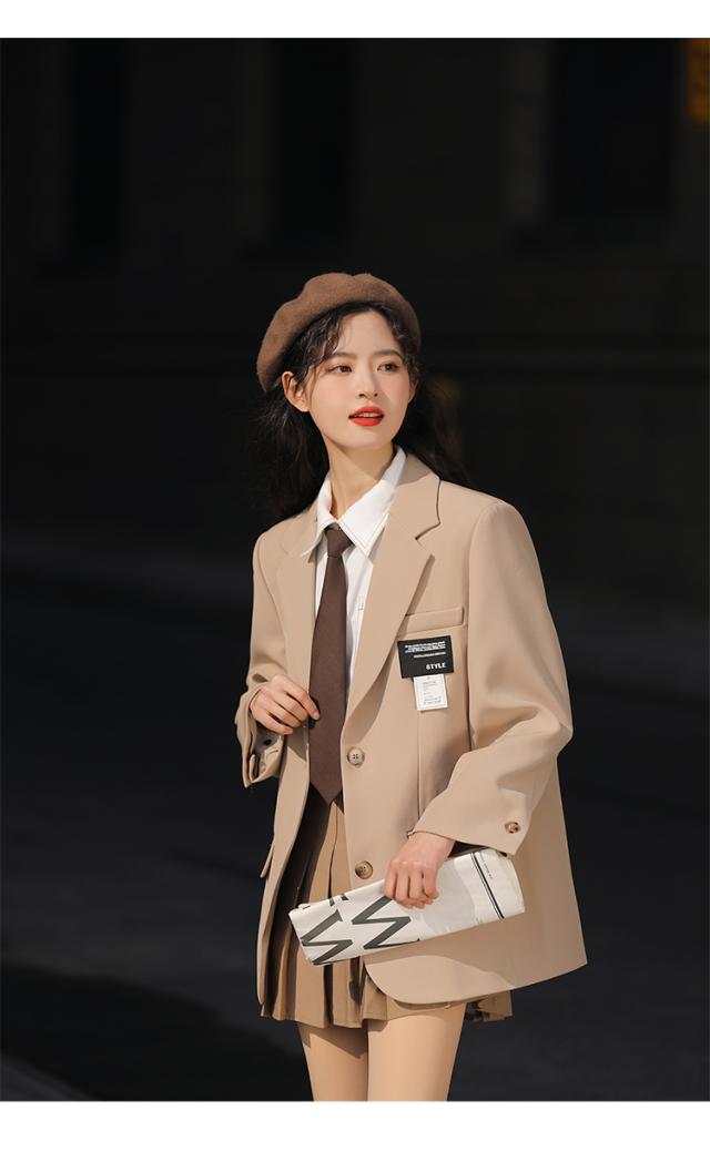 秋 ロイヤル スーツ トップス アウター デート カーディガン ジャケット 上着 膝上 ミディアム丈 袖あり 長袖 Vネック 襟付き ストレート シングルブレスト 前開き ポリエステル 普通生地（春秋用） かわいい 大人可愛い カジュアル お洒落 大人女子 こなれ感 無地 春 秋 10代