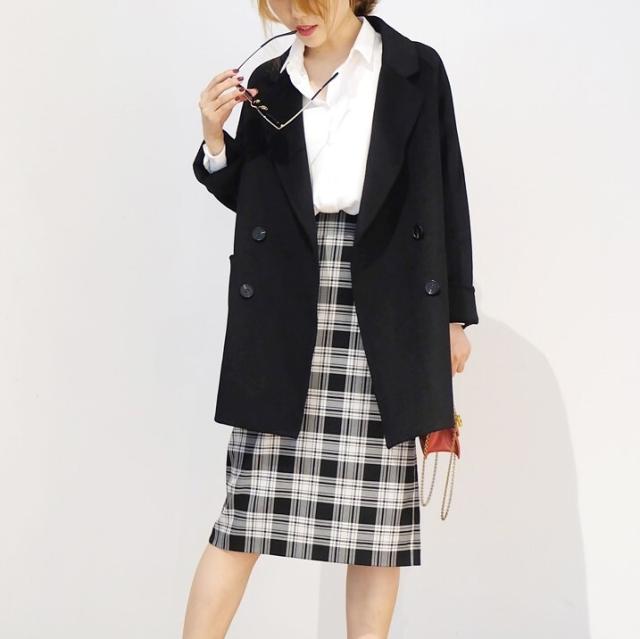 アウター コート 膝上 ミディアム丈 長袖 襟付き ストレート ダブルブレスト ウール 大人可愛い きれいめ シンプル カジュアル 大人 上品 お洒落 大人女子 こなれ感 メンズライク マニッシュ エレガント 主役級 フォーマル 無地 秋 冬 入学式 入園式 卒業式 卒園式 クリスマス