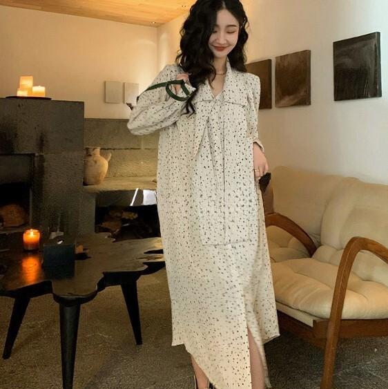 ワンピース ロング 袖あり 長袖 大人可愛い カジュアル 上品 お洒落 レトロ 大人女子 こなれ感 ルーズ 抜け感 小花柄 春 秋 10代 20代 30代 40代 レディース 女性用 ママ 学生 通学 デート お出かけ 女子会 お泊まり イベント 旅行 高原 ホテル レストラン ファッション