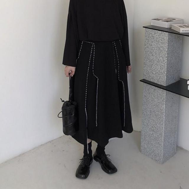 秋冬 デザイン プリーツスカート スカート ロングスカート ロング丈 プリーツ ふわふわ ファスナー ポケット ハイウエスト ポリエステル 薄手 異素材MIX 普通生地（秋冬用） かわいい 大人可愛い カジュアル 大人 お洒落 レトロ 大人女子 こなれ感 個性的 モダン 無地 秋 冬