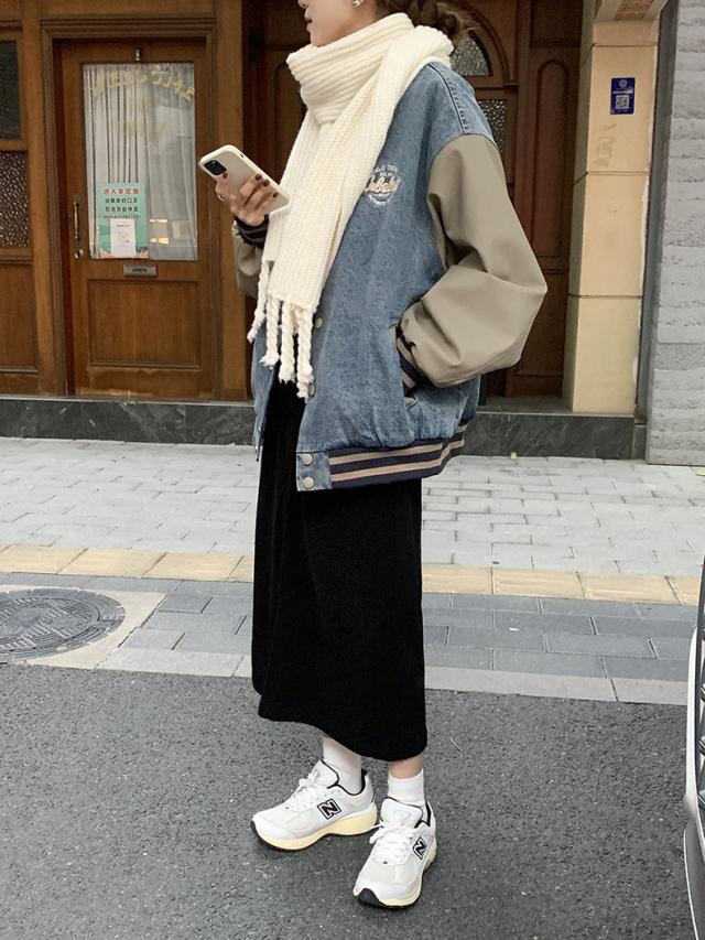 冬 デニム ジャケット アウター ジャケット 上着 ショート丈 袖あり 長袖 ラグランスリーブ Vネック 襟付き シングルブレスト レギュラー ルーズ ポケット 伸縮性 ボタン ルーズウエスト デニム 薄手 普通生地（秋冬用） 大人可愛い カジュアル おしゃれ レトロ こなれ感