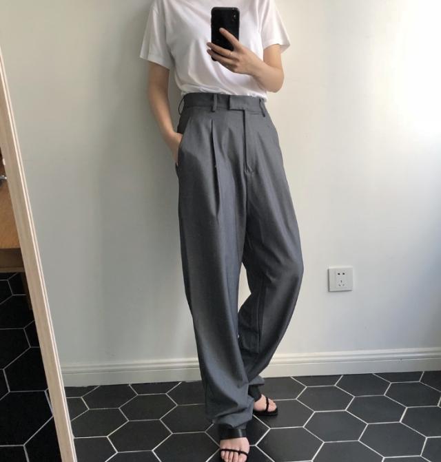 ボトムス パンツ ストレートパンツ 細身 ストレート ハイウエスト きれいめ シンプル 上品 こなれ感 メンズライク マニッシュ 無地 オールシーズン ビジネス OL お出かけ 休日 普段使い 灰色 グレー