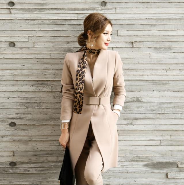 スーツ スキニーパンツ アンクル丈 袖あり 長袖 襟なし スリム ベルト シルクスカーフ 3点セット お得 きれいめ シンプル 大人 上品 お洒落 かっこいい こなれ感 クール モード系 モダン 存在感 フォーマル スパイシー 無地 ヒョウ柄 秋 冬 入学式 卒業式 謝恩会 20代 30代
