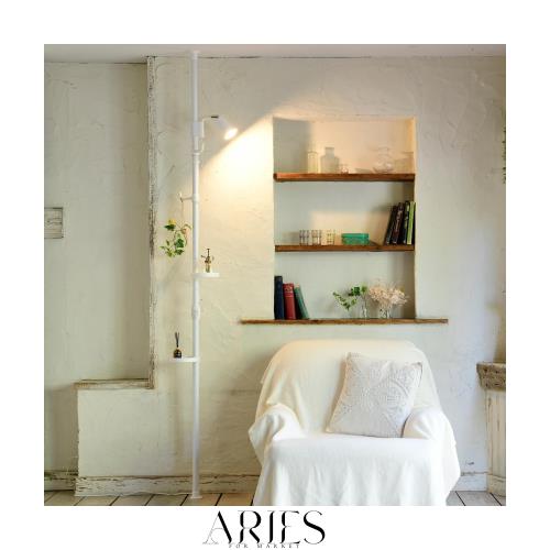 [山善] フロアライト ハンガーラック 突っ張り プランタースタンド 幅30×奥行30×高さ190-260cm トレー2個・フック2個付き E17口金 電球