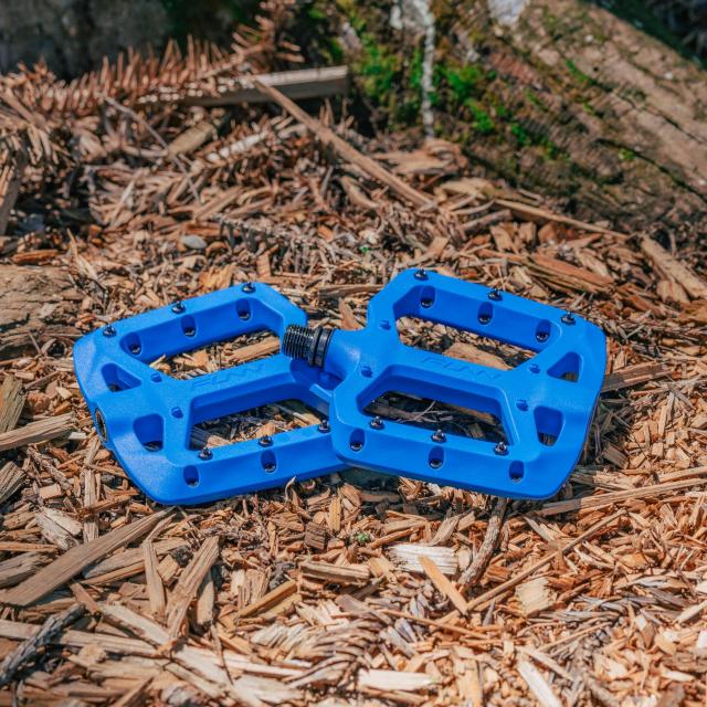 Funn Taipan ガラス繊維強化熱可塑性自転車ペダル 9/16インチのCrMo車軸と