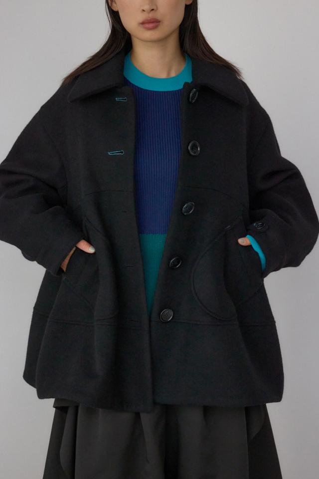 【40％OFF】 【PLUS】ボリュームスリーブペプラムコート WOMENSレディース