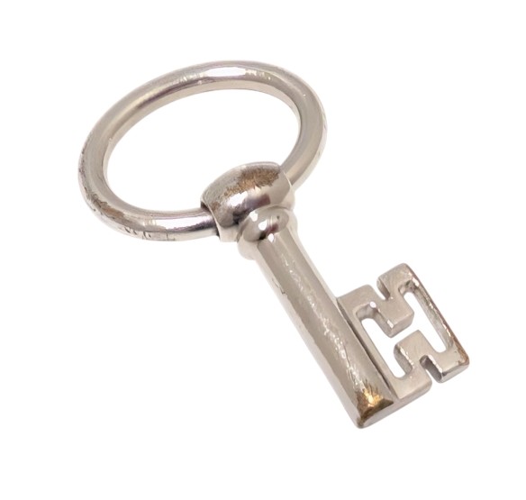 エルメス チャーム キーホルダー キュリオジテ 鍵 キー Ｈマーク Ｈデザイン メタル シルバー メンズ レディース ＨＥＲＭＥＳ 【中古】