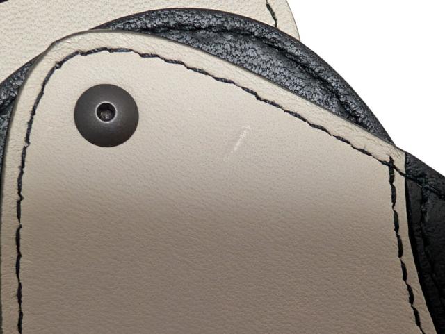 新品同様 ボッテガヴェネタ キーリング キーホルダー パンダ レザー