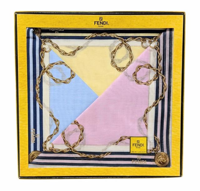 未使用 フェンディ ハンカチ  ３枚セット　箱入り　スカーフ チェーン　水色　イエロー　ピンク 綿　100％　コットン　FENDI 【中古】