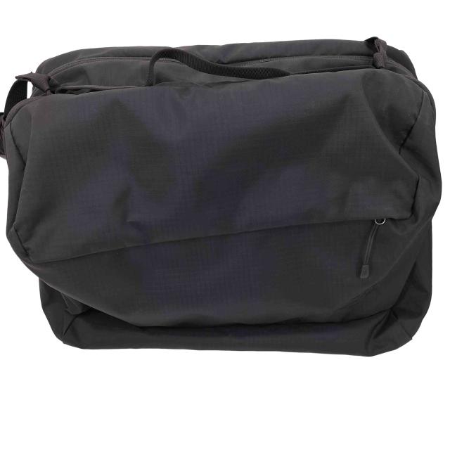ARCTERYX(アークテリクス) Ion Gear Organizer イオン ギア オーガナイザー ショルダー バッグ  メンズ 表記無 【中古】【ブランド古着バズストア】