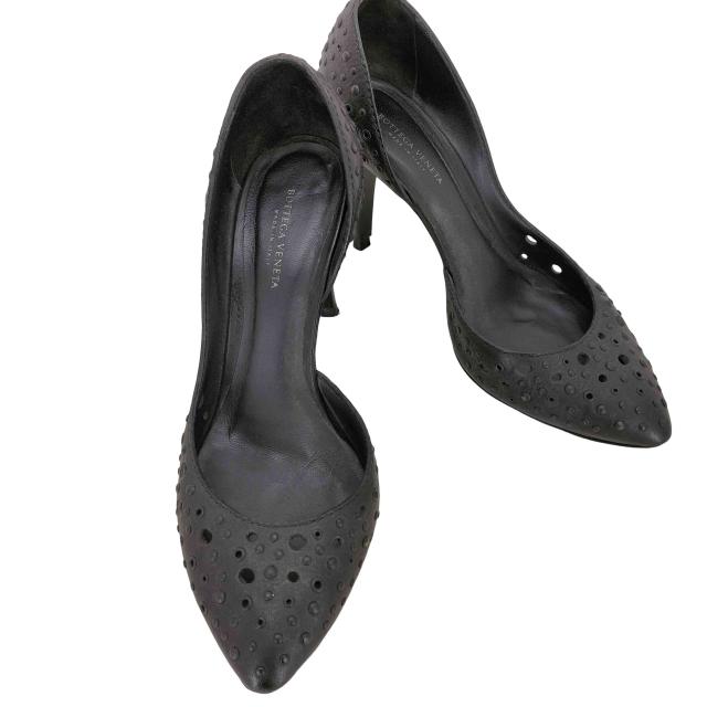 BOTTEGA VENETA(ボッテガヴェネタ) スタッズ パンチングレザーヒールパンプス レディース  35 1/2【中古】【ブランド古着バズストア】