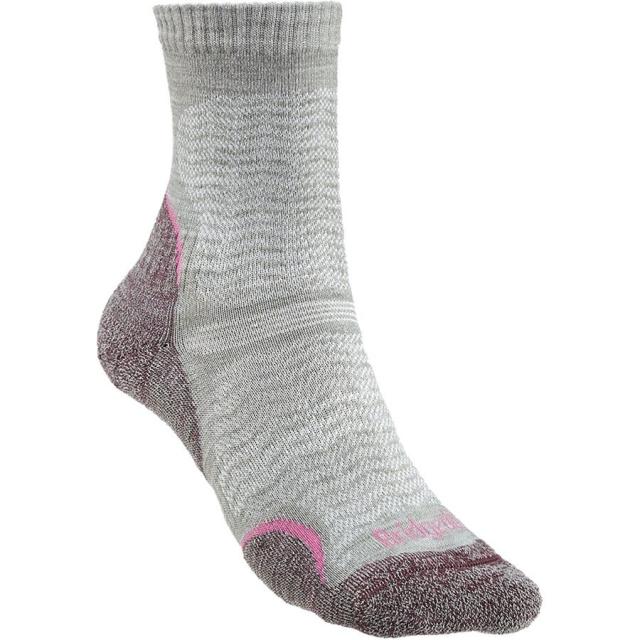 (取寄) ブリッジデール レディース ハイク ウルトラライト メリノ エンデュランス クルー ソックス - ウィメンズ Bridgedale women Hike Ultralight Merino Endurance Crew Sock - Women's Aubergine
