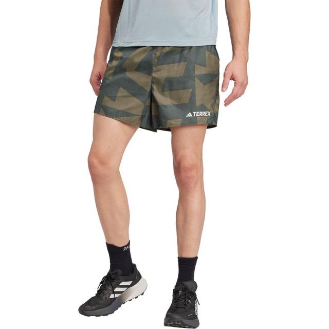(取寄) アディダステレックス メンズ マルチ ライト プリンテッド 5インチ ショート - メンズ Adidas TERREX men Multi Light Printed 5in Short - Men's Carbon/Ivy/Olive Strata/Orbit Green