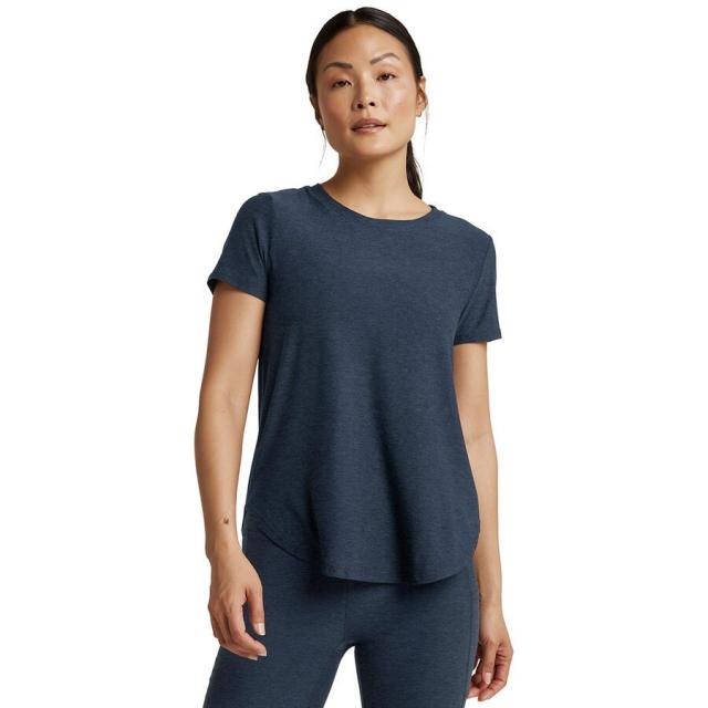(取寄) ビヨンドヨガ レディース オン ザ ダウン ロウ T-シャツ - ウィメンズ Beyond Yoga women On The Down Low T-Shirt - Women's Nocturnal Navy