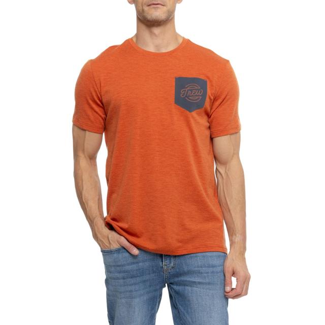 (取寄) ライトウェイト ポケット T-シャツ - メリノ ウール, ショート スリーブ Trew Gear Lightweight Pocket T-Shirt - Merino Wool, Short Sleeve  Sandstone Red