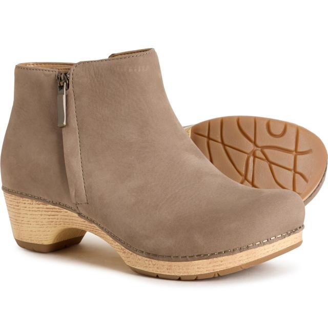 (取寄) ダンスコ レディース サイド-ジップ ヒールド ブーティ Dansko women Lizanne Side-Zip Heeled Booties (For Women)  Taupe