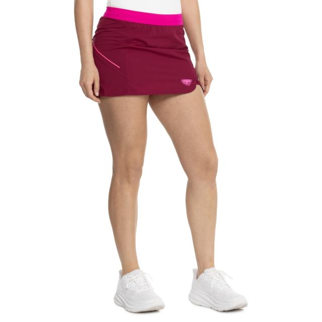 (取寄) ダイナフィット アルパイン プロ 2イン1 ランニング スカート - ビルト-イン ライナー ショーツ Dynafit Alpine Pro 2-in-1 Running Skirt - Built-In Liner Shorts  Beet Red