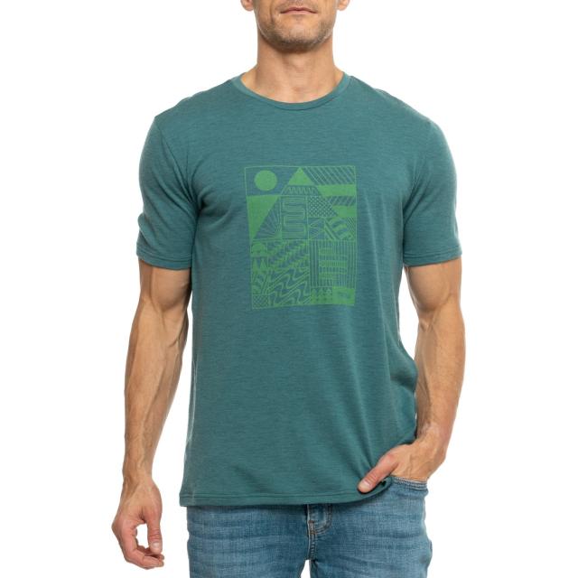 (取寄) ライトウェイト マウンテン アート T-シャツ - メリノ ウール, ショート スリーブ Trew Gear Lightweight Mountain Art T-Shirt - Merino Wool, Short Sleeve  Glassy Bay