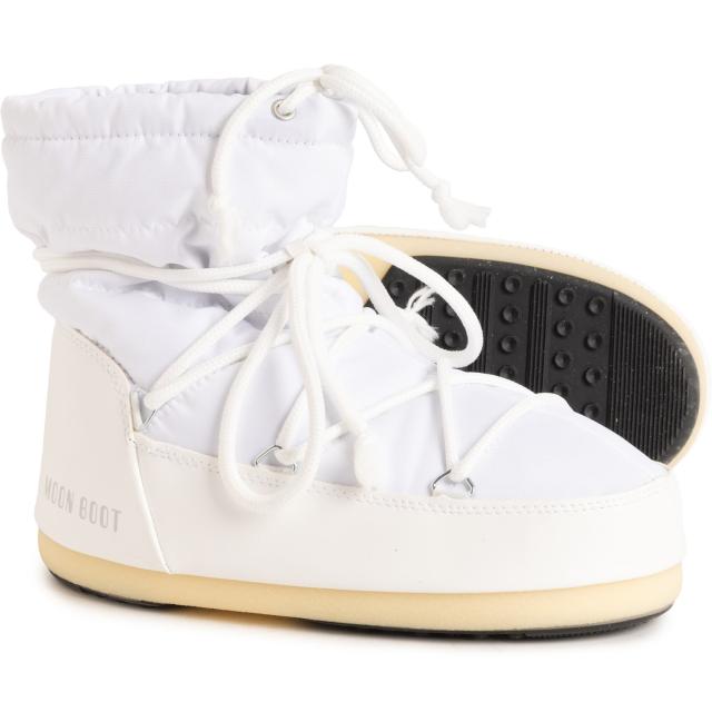 (取寄) レディース メイド イン ヨーロッパ ライト ロウ ナイロン ブーツ MOON BOOTS women Made in Europe Light Low Nylon Boots (For Women)  002-White