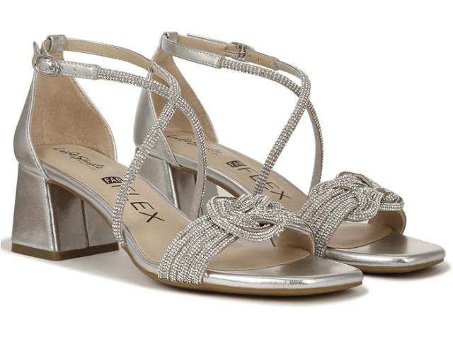 (取寄) ライフストライド レディース キャプティベイト ストラップ ブロック ヒール ドレス サンダル LifeStride women Captivate Strappy Block Heel Dress Sandals Silver