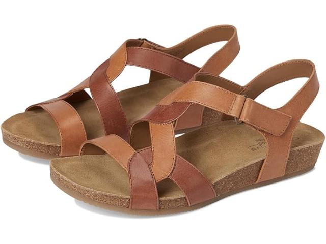 (取寄) コンフォーティヴァ レディース ガーナー Comfortiva women Garner Luggage-Cognac