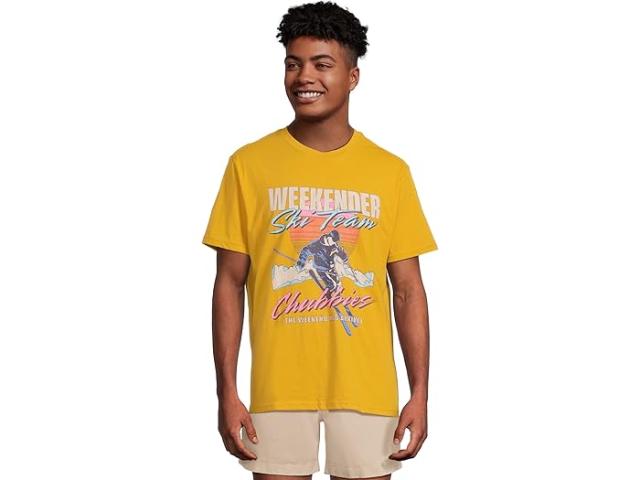 (取寄) チャビーズ メンズ ザ ポンド スキマー (ノン ポケット グラフィック Chubbies men The Pond Skimmer (Non Pocket Graphic T-shirt) Gold