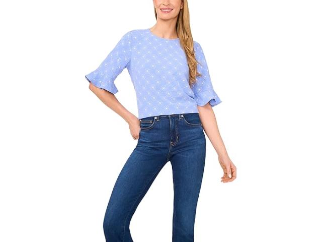 (取寄) シーシー レディース ラッフル カフ エンブロイダー クルー ネック トップ CeCe women Ruffle Cuff Embroidered Crew Neck Top Blue Spritz