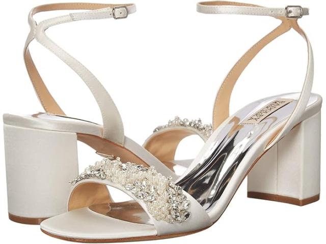 (取寄) バッジェリーミシュカ レディース クララ Badgley Mischka women Clara Soft White