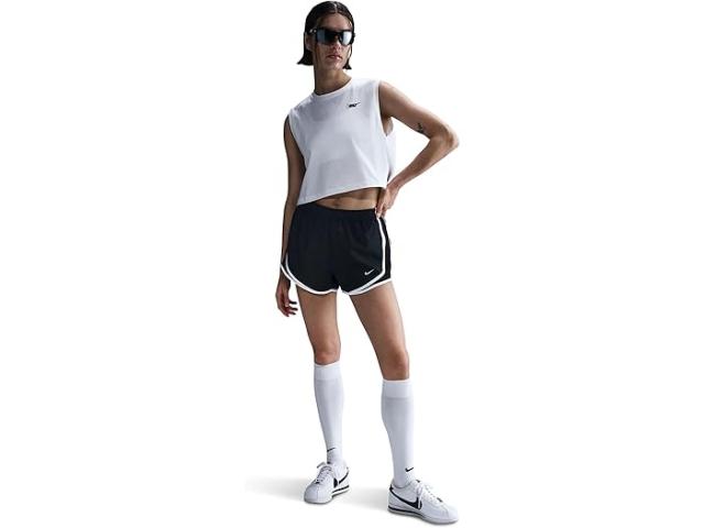 (取寄) ナイキ レディース スポーツウェア クラブ スリーブレス クロップド グラフィック T-シャツ Nike women Sportswear Club Sleeveless Cropped Graphic T-shirt White