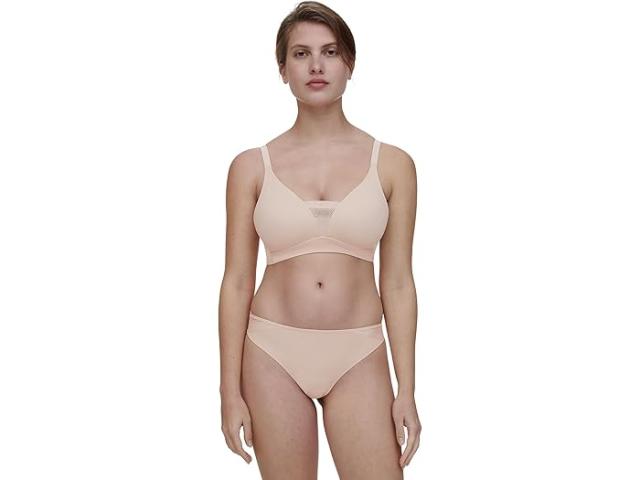 (取寄) シャンテル レディース イージー ブリス ワイヤレス T-シャツ ブラ Chantelle women Easy Bliss Wireless T-Shirt Bra Nude Blush