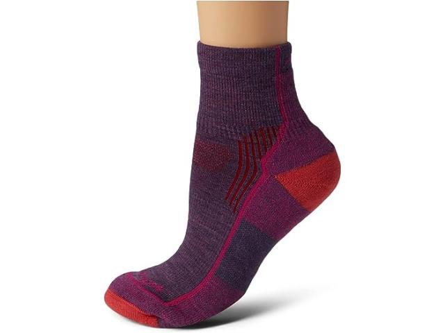 (取寄) ダーンタフバーモント レディース ハイカー 1/4 ソックス クッション Darn Tough Vermont women  Hiker 1/4 Socks Cushion Berry