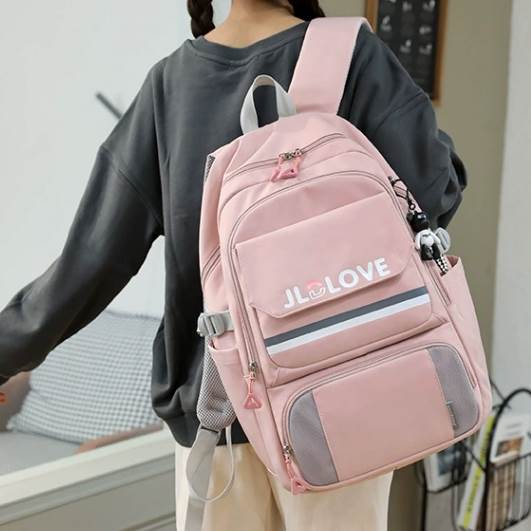 バッグ カバン 鞄 レディースバッグ リュックサック バッグパック 大容量 多収納 機能性 便利 ラウンドファスナー 軽量 防水 使いやすい 仕切り ポケット 大人可愛い シンプル カジュア かわいい