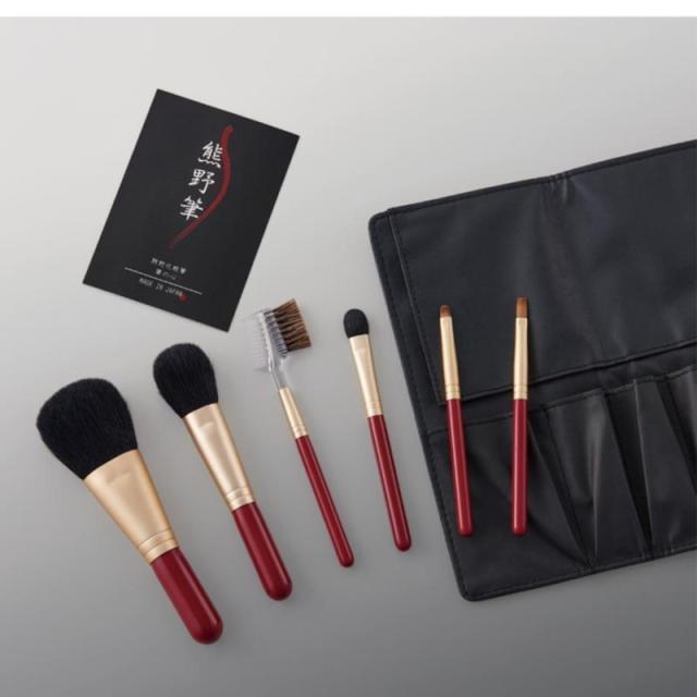熊野化粧筆セット 筆の心 ブラシ専用ケース付き KFi-156RS