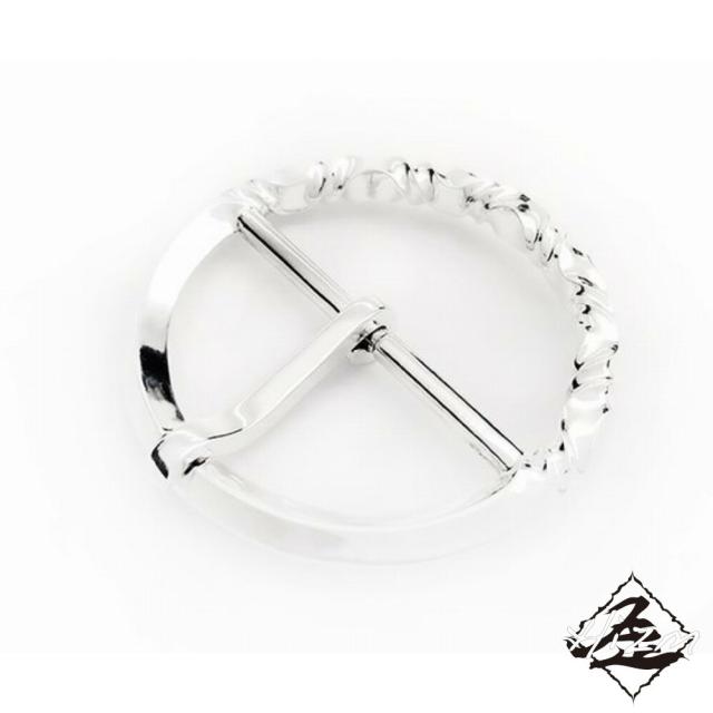 Hizm ハーフツイストのゆらぎ バックル S シルバー925製 鏡面仕上げ シルバー925 上品 大人 きれいめ きれい 綺麗 メンズ レディース 男性 女性 彼氏