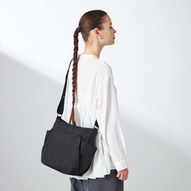 イザック（Y’saccs）/【ムック本掲載】【ナイロンタフタ】トラベルショルダー