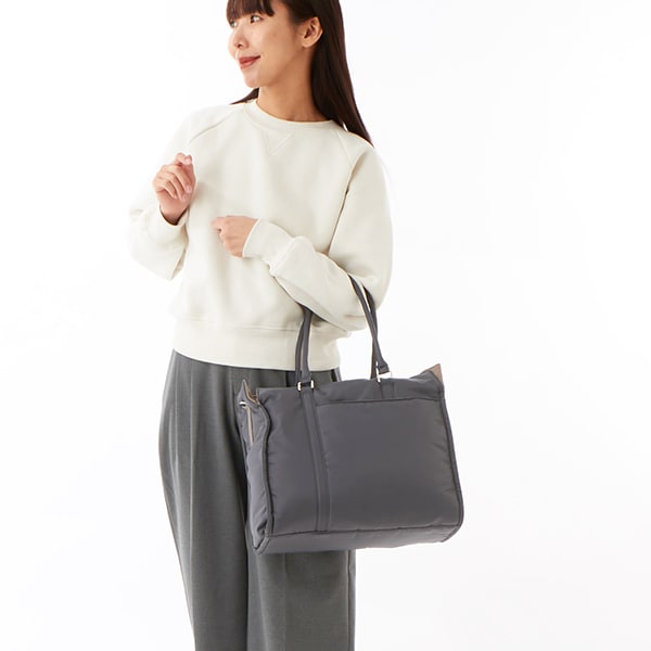 イザック（Y’saccs）/【ムック本掲載】ツイルナイロン　スクエアトート　Mサイズ