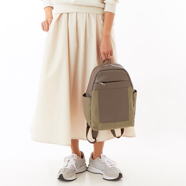 イザック（Y’saccs）/【ムック本掲載】ブロックモチーフリュックサック