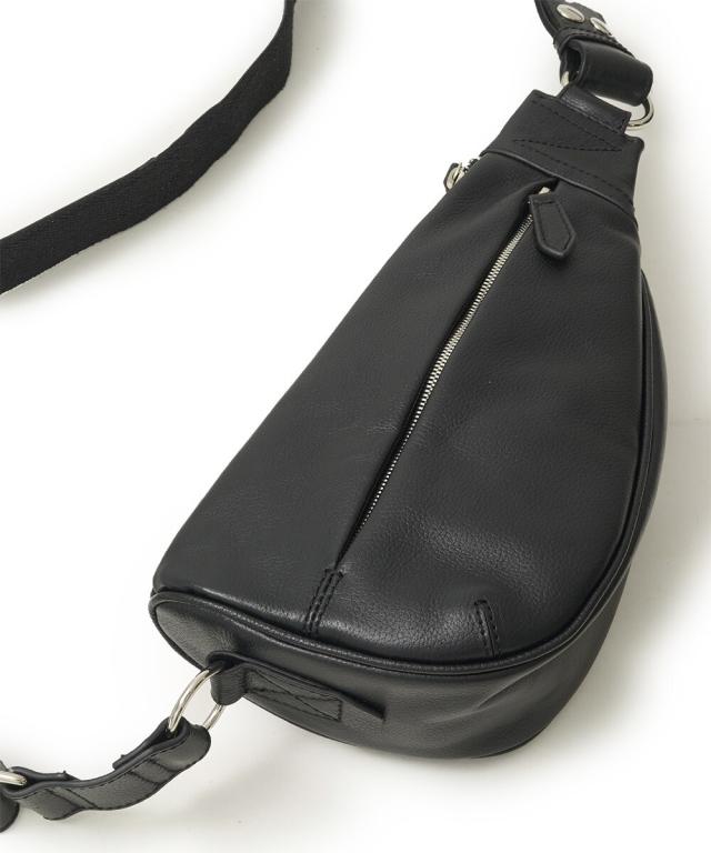 テットオム（TETE HOMME）/レザーボディバッグ