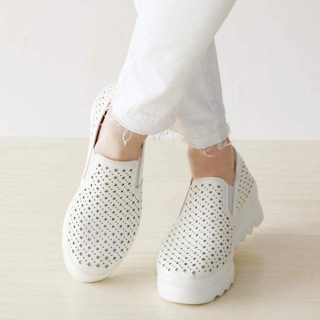 フィン（Fin）/【22春夏新作】星型パンチング厚底スリッポン