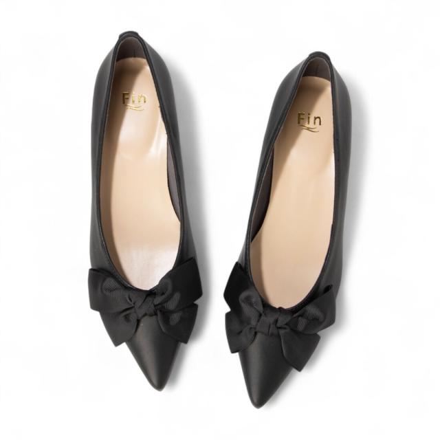 フィン（Fin）/【25秋冬新作】ポインテッドトゥリボンフラットシューズ