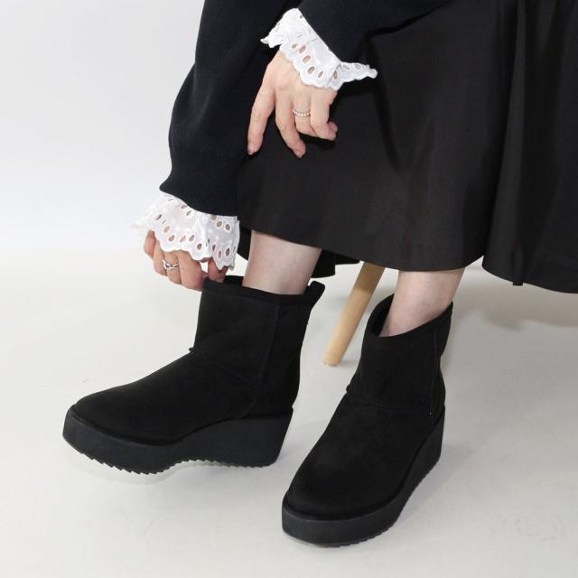 フィン（Fin）/【25秋冬新作】フェイクファー厚底ブーツ【低反発スポンジ入り】