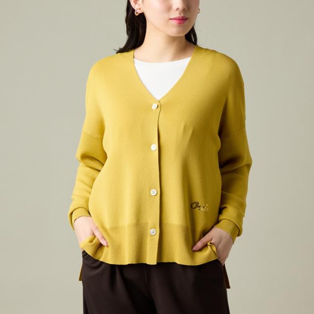 ラ・クープ（LACOUPE）/【洗える】スパンコールロゴ入り　Vネックカーディガン