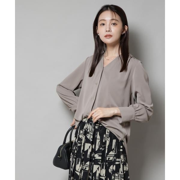 ナノユニバース（NANO universe）/フロントボタンVネックブラウス