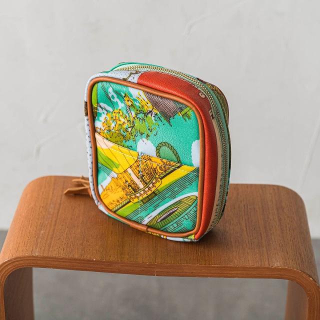 ロートレアモン（LAUTREAMONT）/【WEB限定】【manipuri】スカーフ柄スクエアポーチ