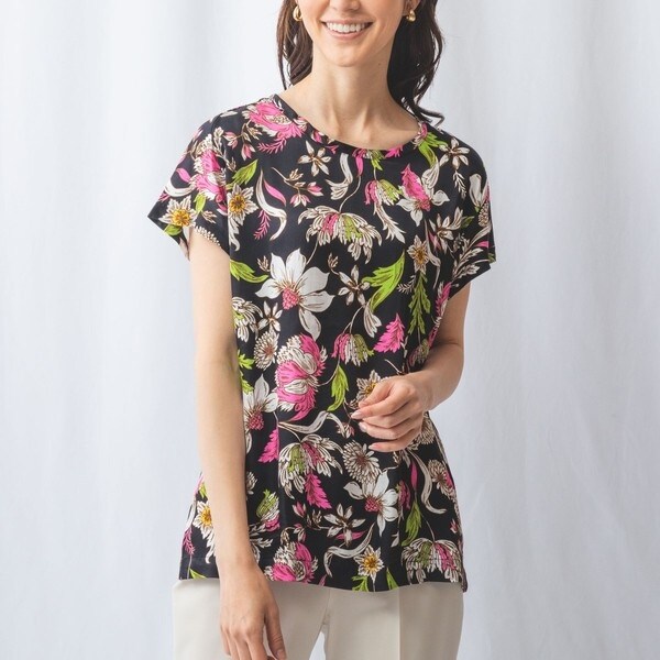 ナラカミーチェ（NARACAMICIE）/ブラックベースフラワープリントプルオーバー