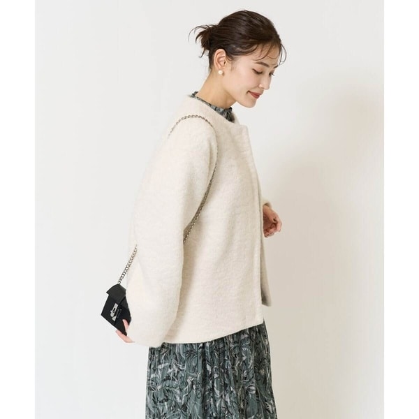 アー・ヴェ・ヴェ（a．v．v）/ノーカラーボアコート