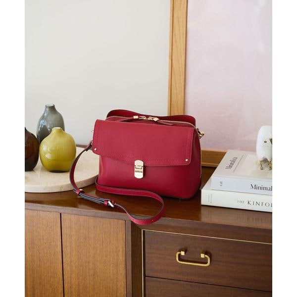 サマンサタバサ（Samantha Thavasa）/かぶせポケット合皮ショルダーバッグ